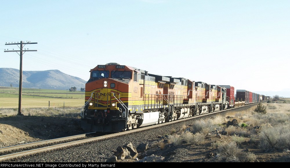 BNSF 4921 NB on the Oregon Trunk Near Sunset
